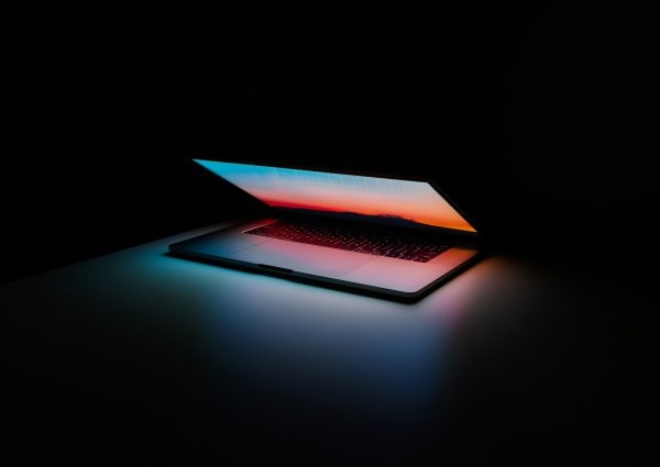 How to Fix MacBook Pro Screen Flickering Issue? | TechLatest