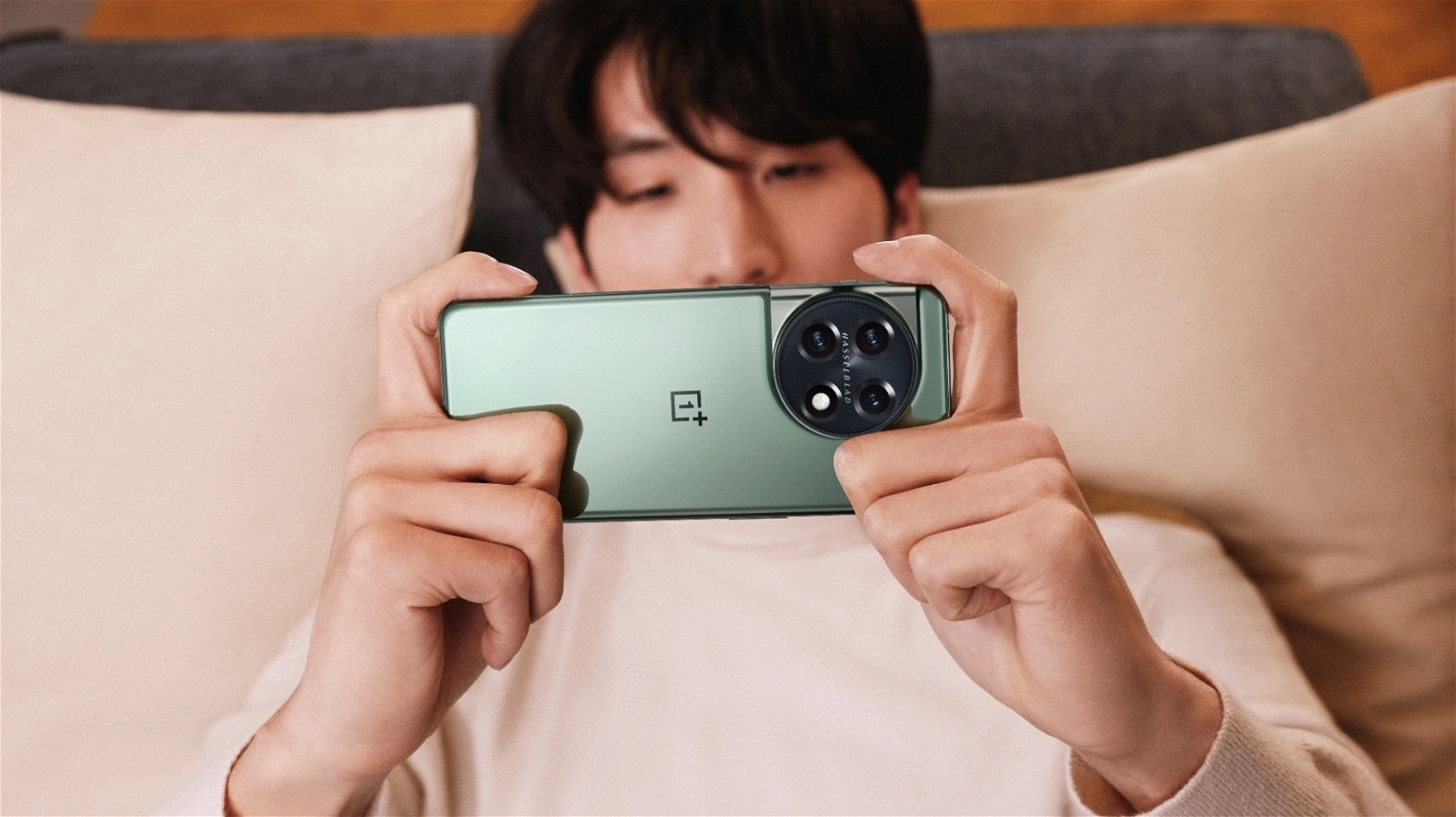 OnePlus 11 & 11R with Snapdragon 8 Gen 2 Launched in India | TechLatest