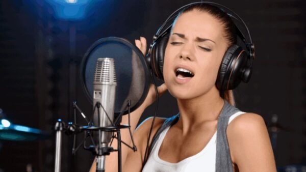 Top 9 Best Auto-Tune Apps to Enhance Your Vocals | TechLatest