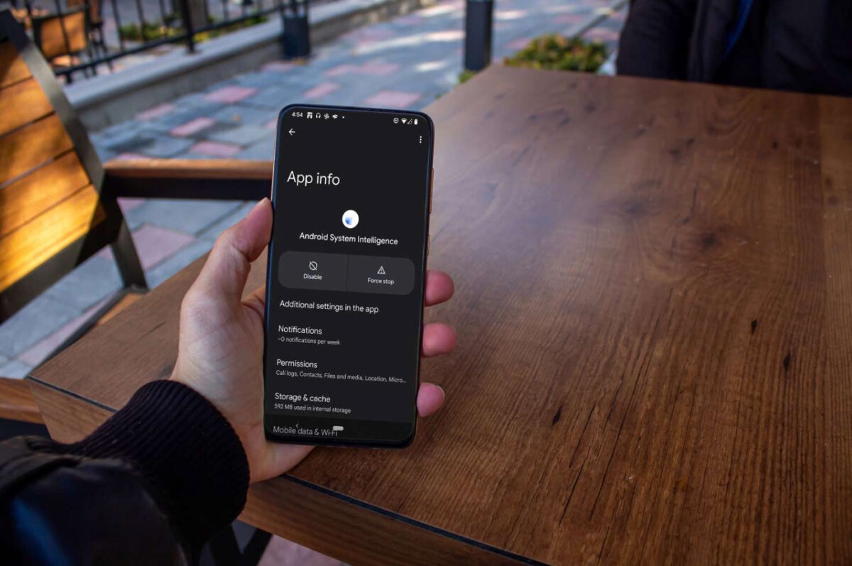 What is Android System Intelligence and How Does it Work? | TechLatest