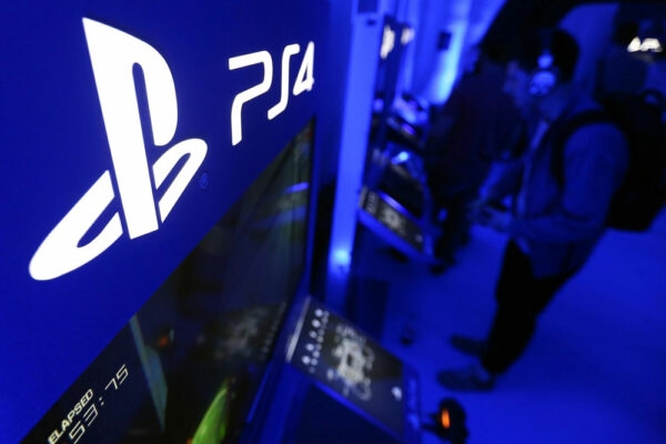 PS4 Servers Shutting Down | Is It True? | TechLatest