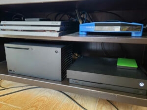 How to Fix if Xbox One Turns On Then Off Instantly | TechLatest